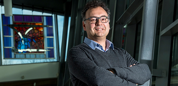 Organic electronics pioneer honoured with award in recognition of ...