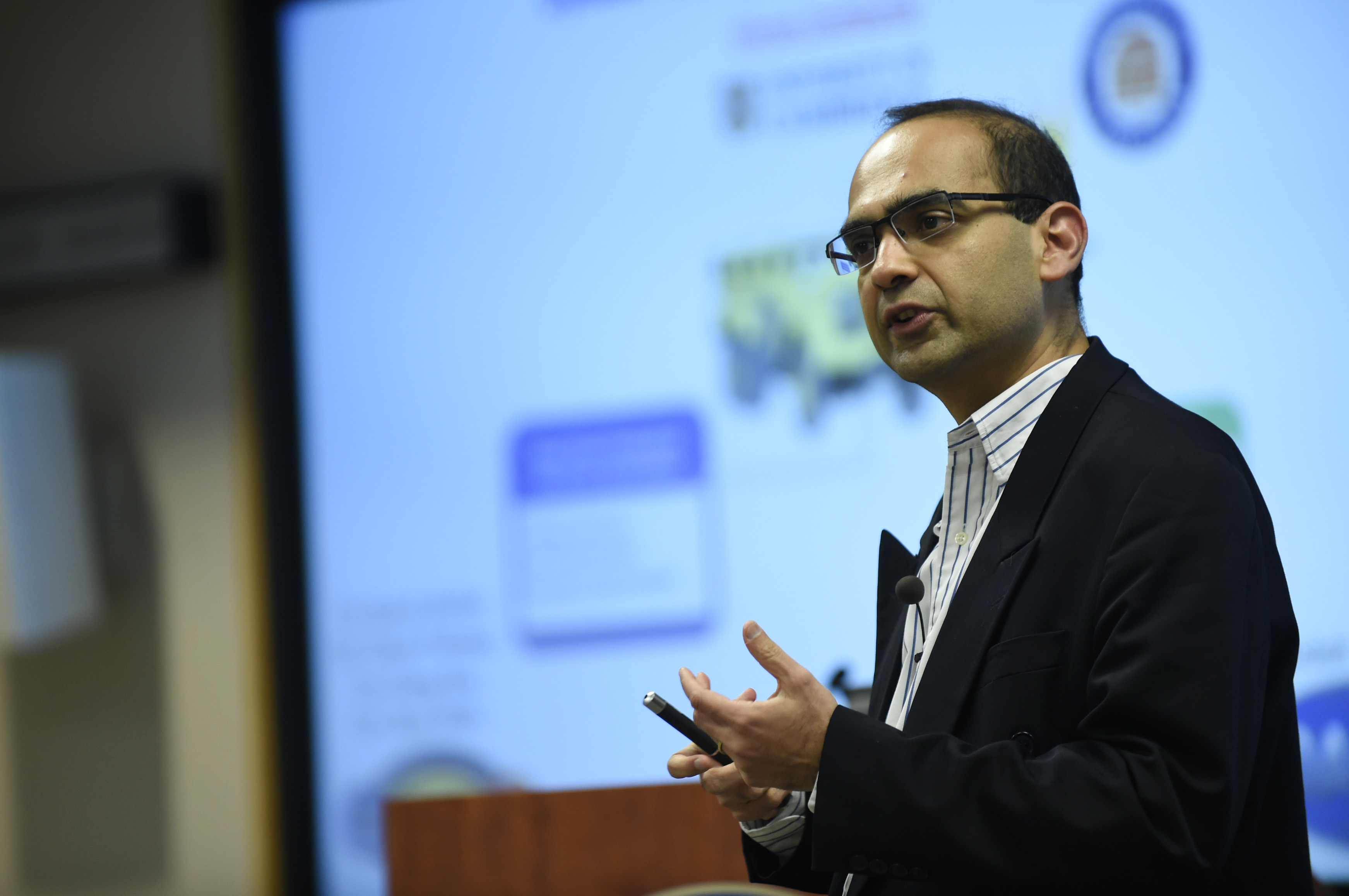 Professor Vikram Deshpande is awarded the 2020 Rodney Hill Prize in ...